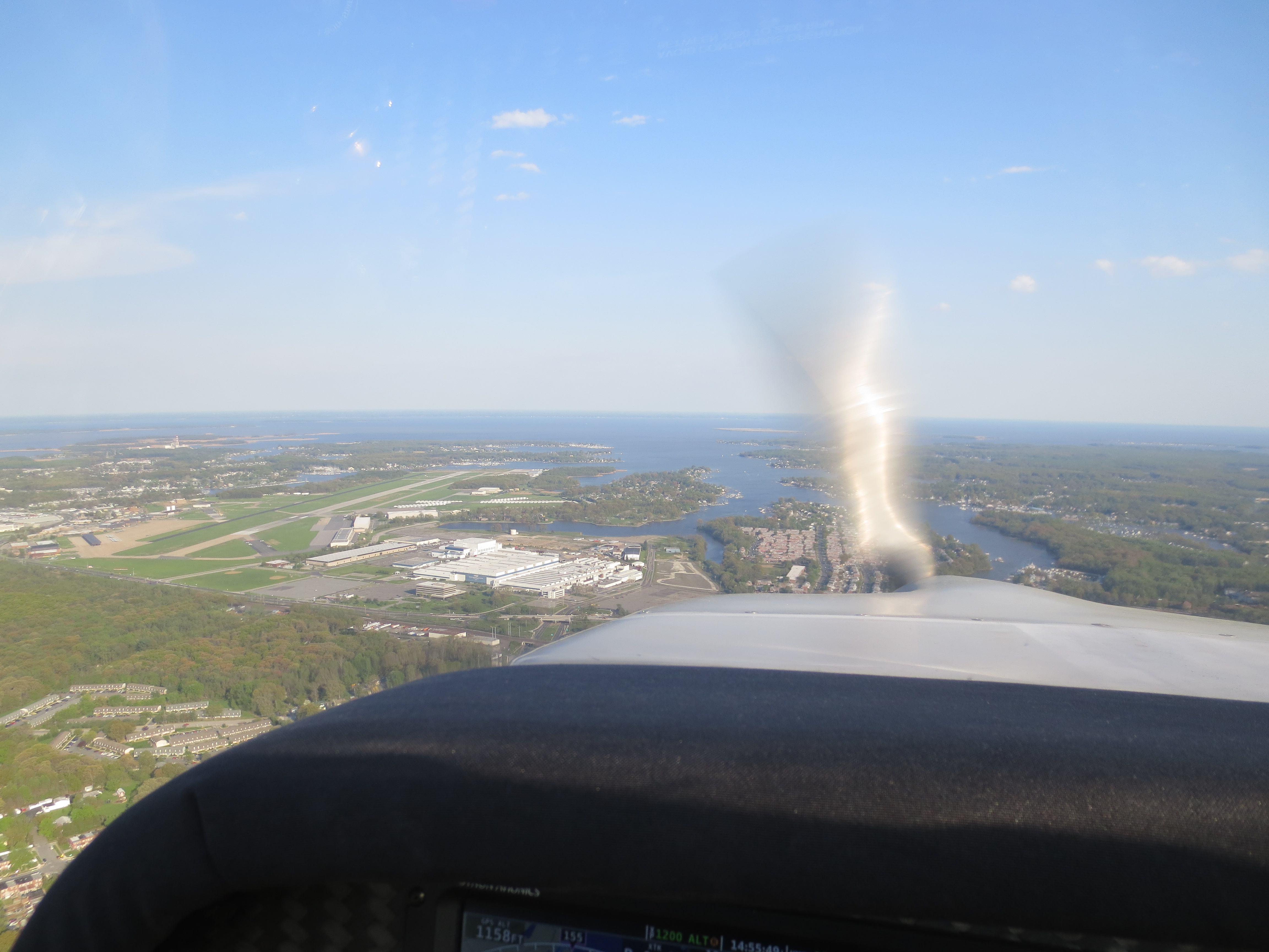 Entering Downwind RY33 | SkyVector